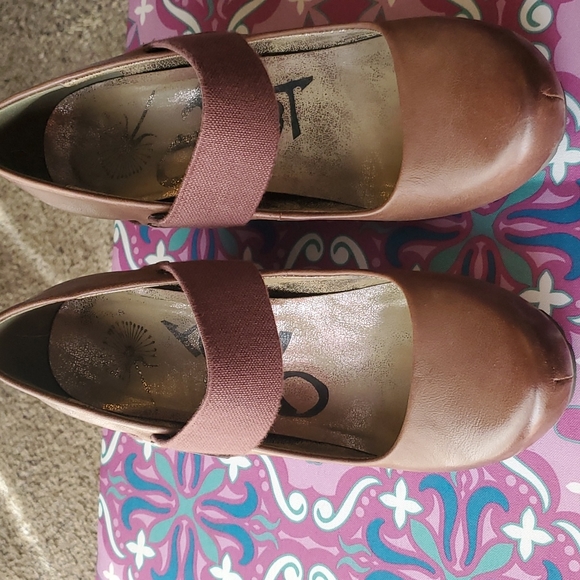 OTBT | Shoes | Otbt Chunky Heel | Poshmark
